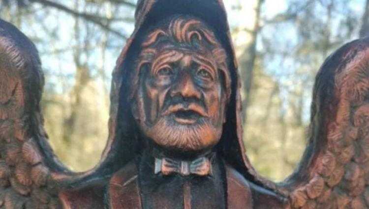 “რა ხალხი ხართ, სად იზრდებით?!” - თემურ წიკლაურის საფლავი დააზიანეს ...